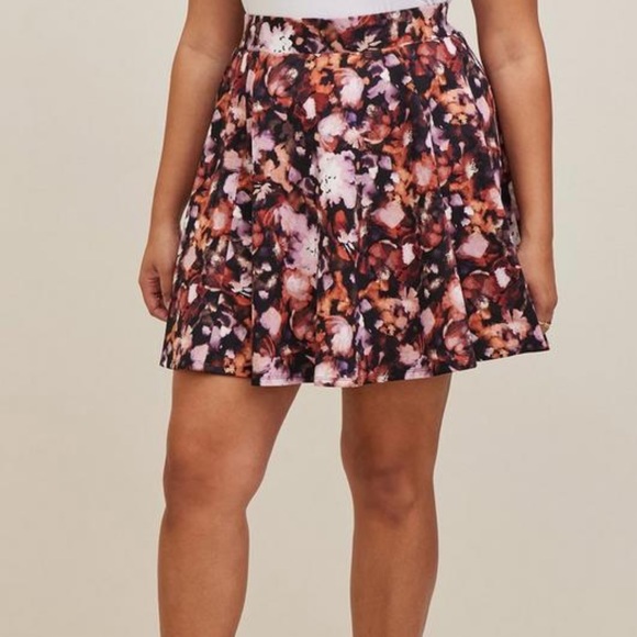 torrid | Skirts | Torrid Plus Size Mini Scuba Floral Skater Skirt ...